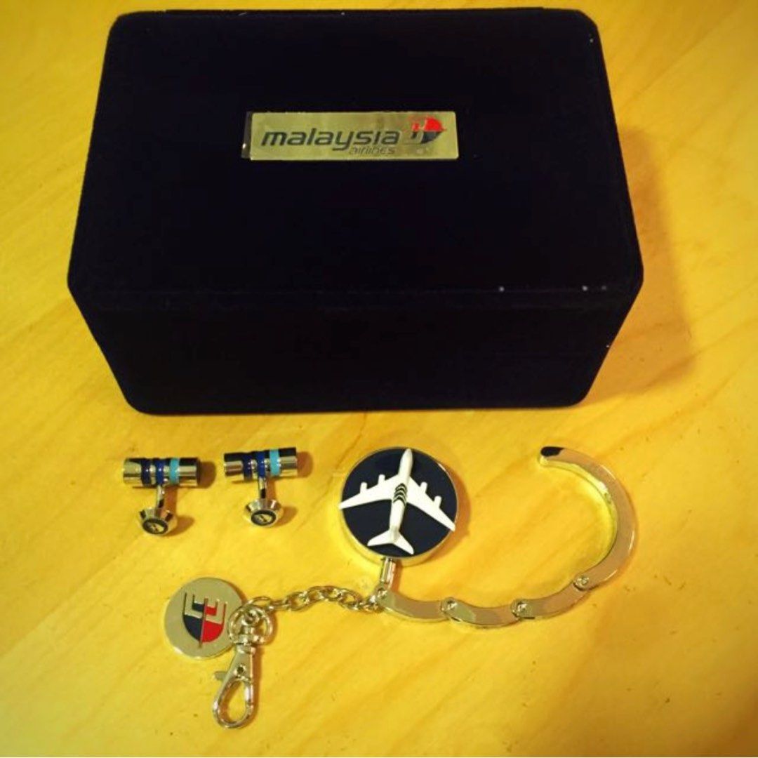 Malaysia Airlines Cuffling & Handbag Hook, Hobbies & Toys, Collectibles ...