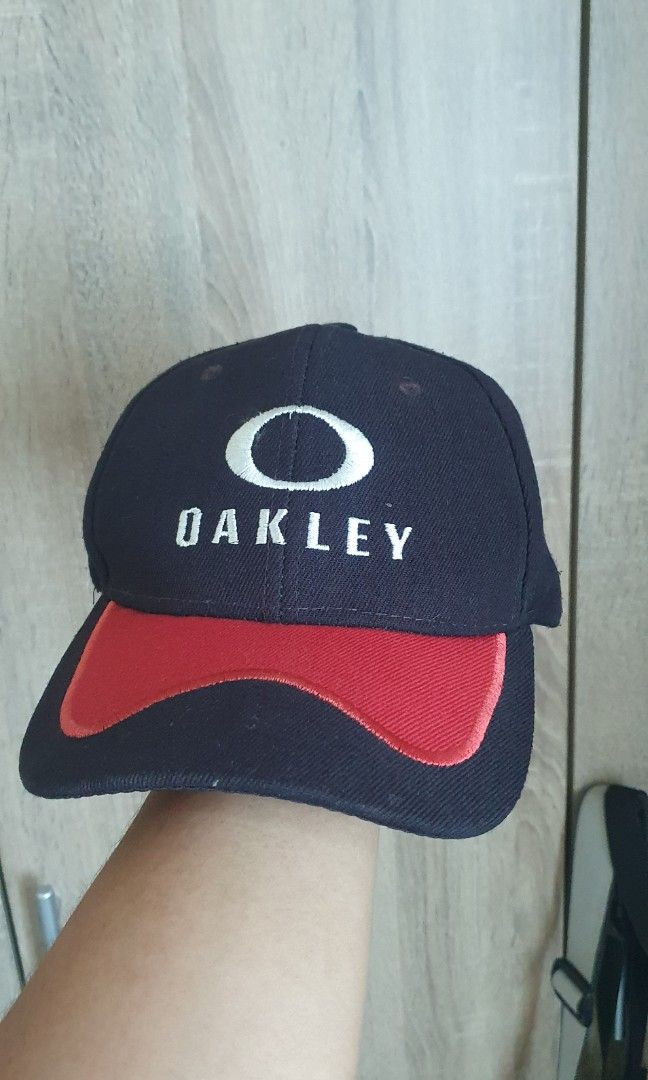 Oakley Cap Combo, Men's Fashion, Watches & Accessories, Cap & Hats on ...