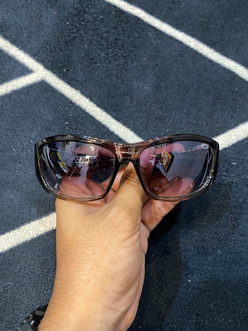 Oakley Disobey 2000s Bootleg, Men's Fashion, Watches & Accessories ...