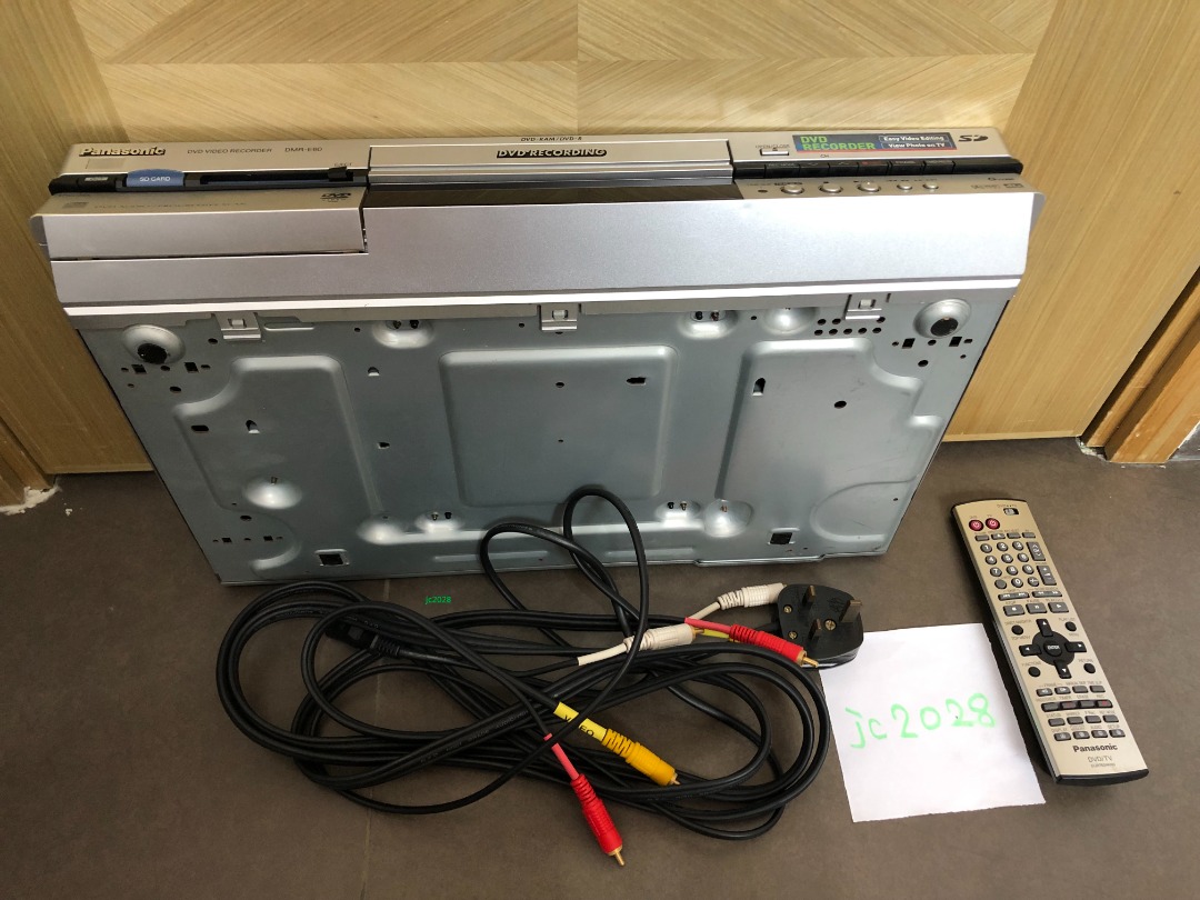 Panasonic DVD 機 DMR E60, 家庭電器, 電視 & 其他娛樂, 藍光及播放器 - Carousell