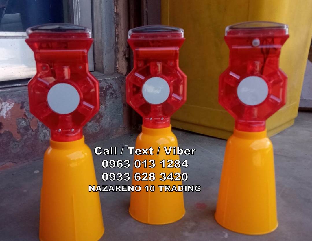 Solar Blinker Octagon Beacon light, Looking For on Carousell