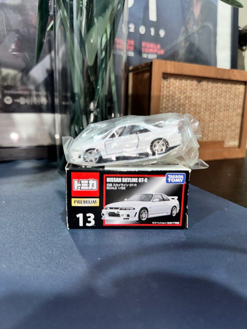 Takara tomy nissan skyline gt-r (r33), Hobbies & Toys, Toys & Games on Carousell