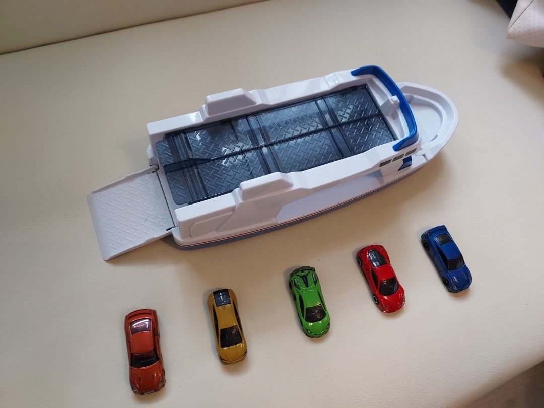 Tomica Ferry Boat 車仔 汽車郵輪 大平賣 Takara Tomy, 興趣及遊戲, 玩具 & 遊戲類 - Carousell