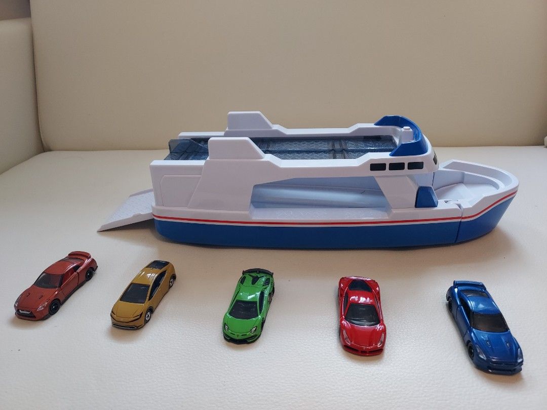 Tomica Ferry Boat 車仔 汽車郵輪 大平賣 Takara Tomy, 興趣及遊戲, 玩具 & 遊戲類 - Carousell