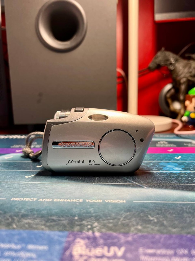 Vintage Olympus mini Digital camera (Not tested), Photography, Cameras ...