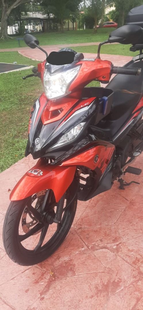 Yamaha LC135 V7 2021 super handsome to letgo!!, Motorbikes on Carousell