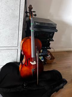 Cello used (has little damages) usable, Hobbies & Toys, Music & Media ...