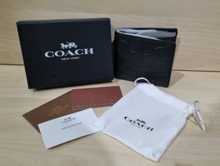 Original Coach CN000 Wallet, Luxury, Bags & Wallets on Carousell