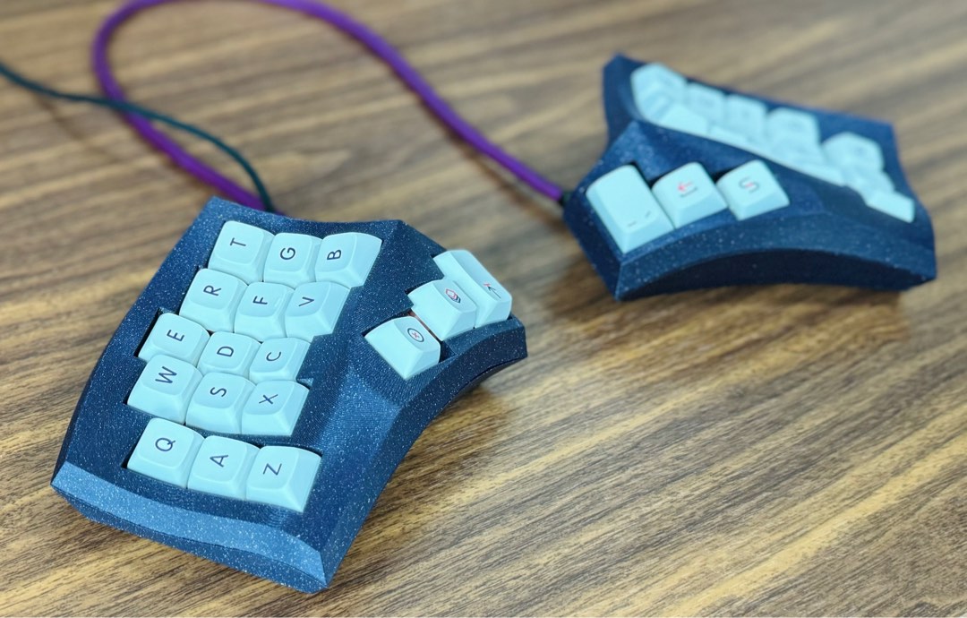 Cygnus V1 ergonomic dactyl manuform split keyboard, Computers & Tech ...