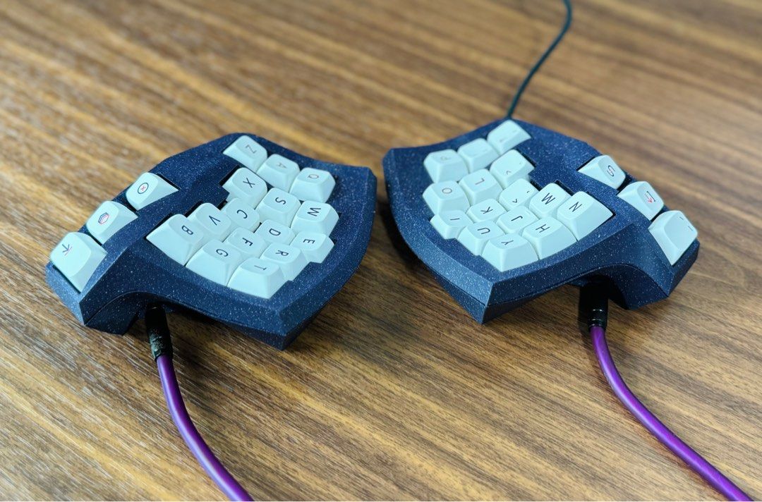 Cygnus V1 ergonomic dactyl manuform split keyboard, Computers & Tech ...