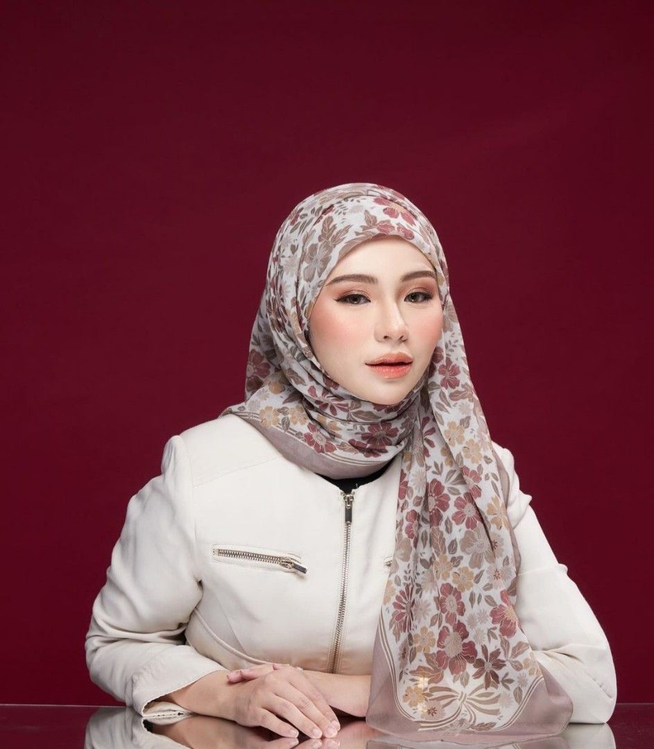Deara Hijab (Rapunzel 2.0) - Nelly, Women's Fashion, Muslimah Fashion, Hijabs on Carousell