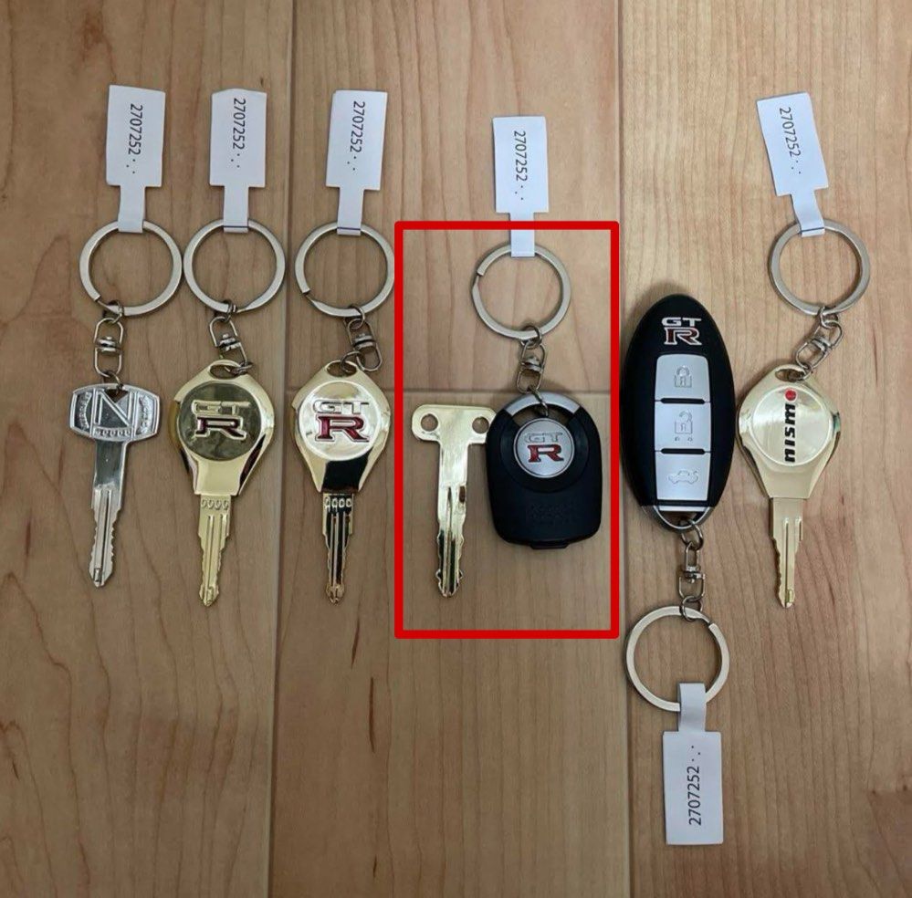 GT-R R34 Collectible Key Chain Gachapon (Limited Edition), Hobbies ...