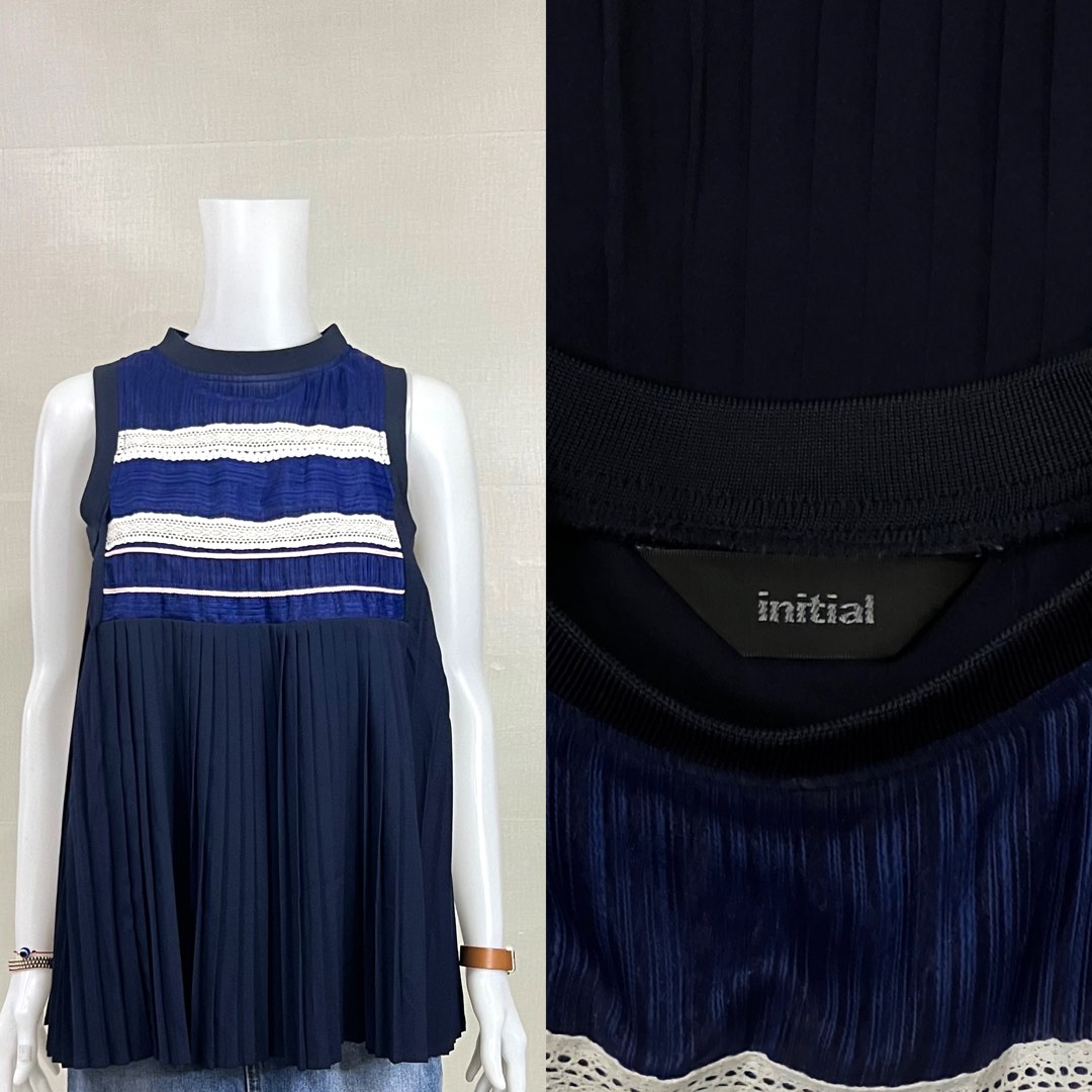 Initial Pleated Sl Blouse, Women's Fashion, Tops, Sleeveless on Carousell