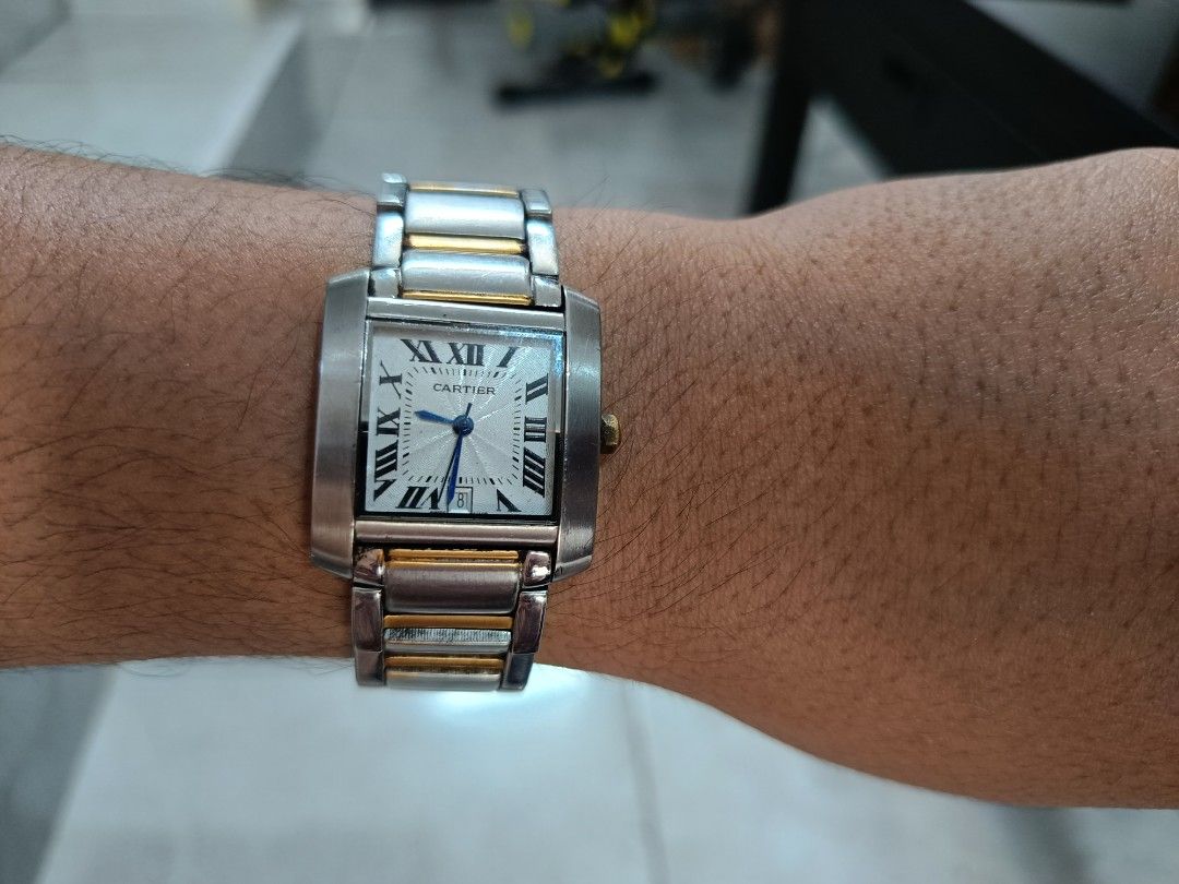 Jam Tangan Cartier Tank, Fesyen Pria, Jam Tangan di Carousell