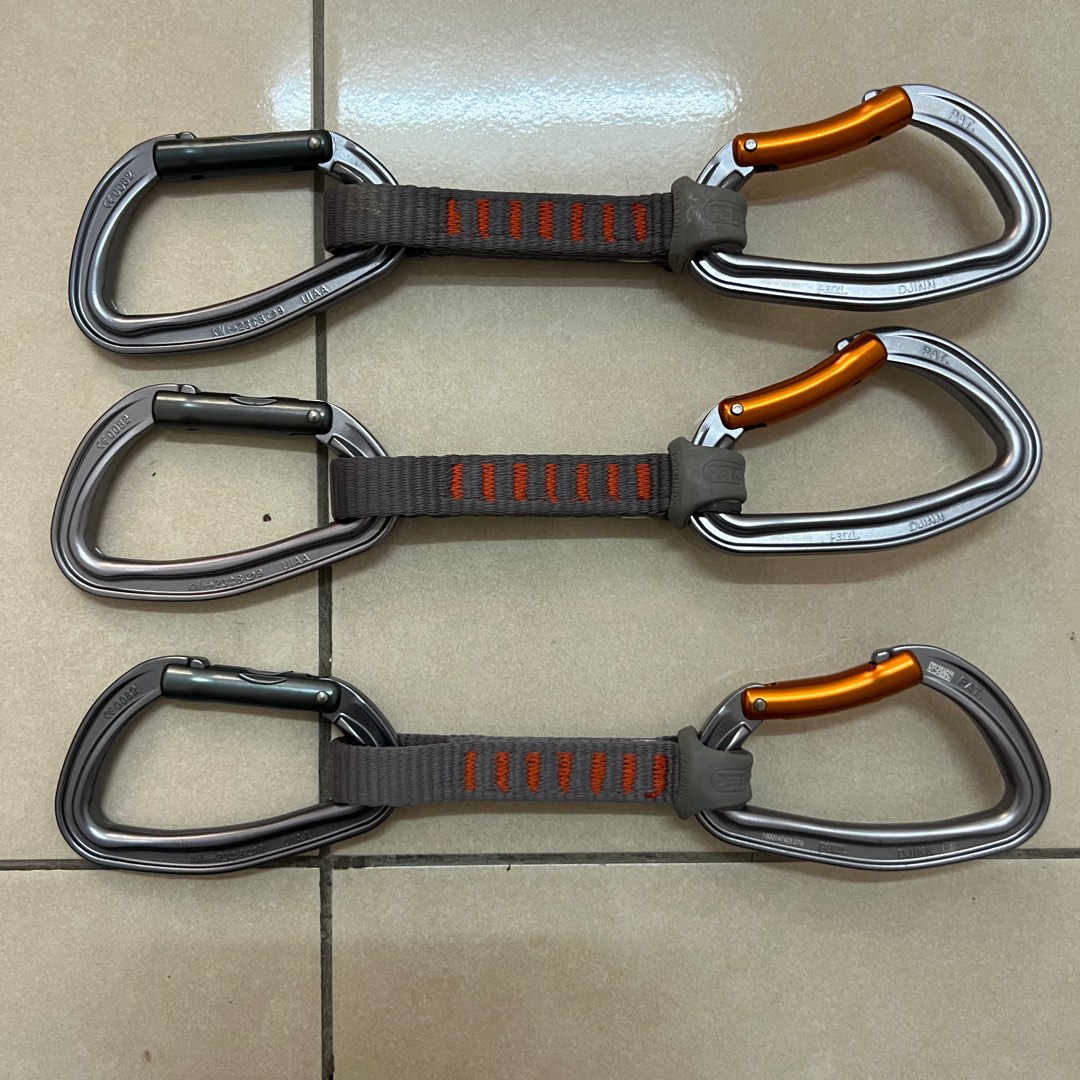 Petzl Djinn Quickdraw Runner 11cm, Sports Equipment, Other Sports ...