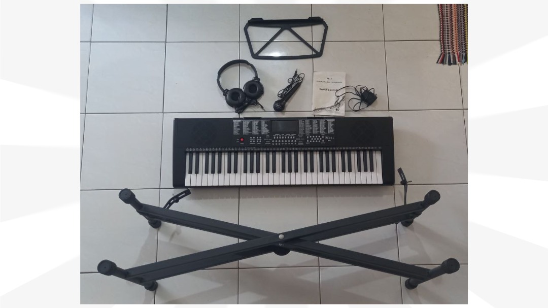 PORTABLE PIANO KEYBOARD BSL M1, 61 KEY, MICROPHONE + HEADPHONE + STAND ...