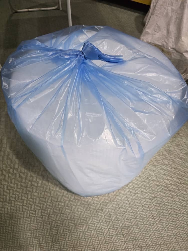 Single Bubble Wrap 100cm x 100m, Hobbies & Toys, Stationery & Craft ...
