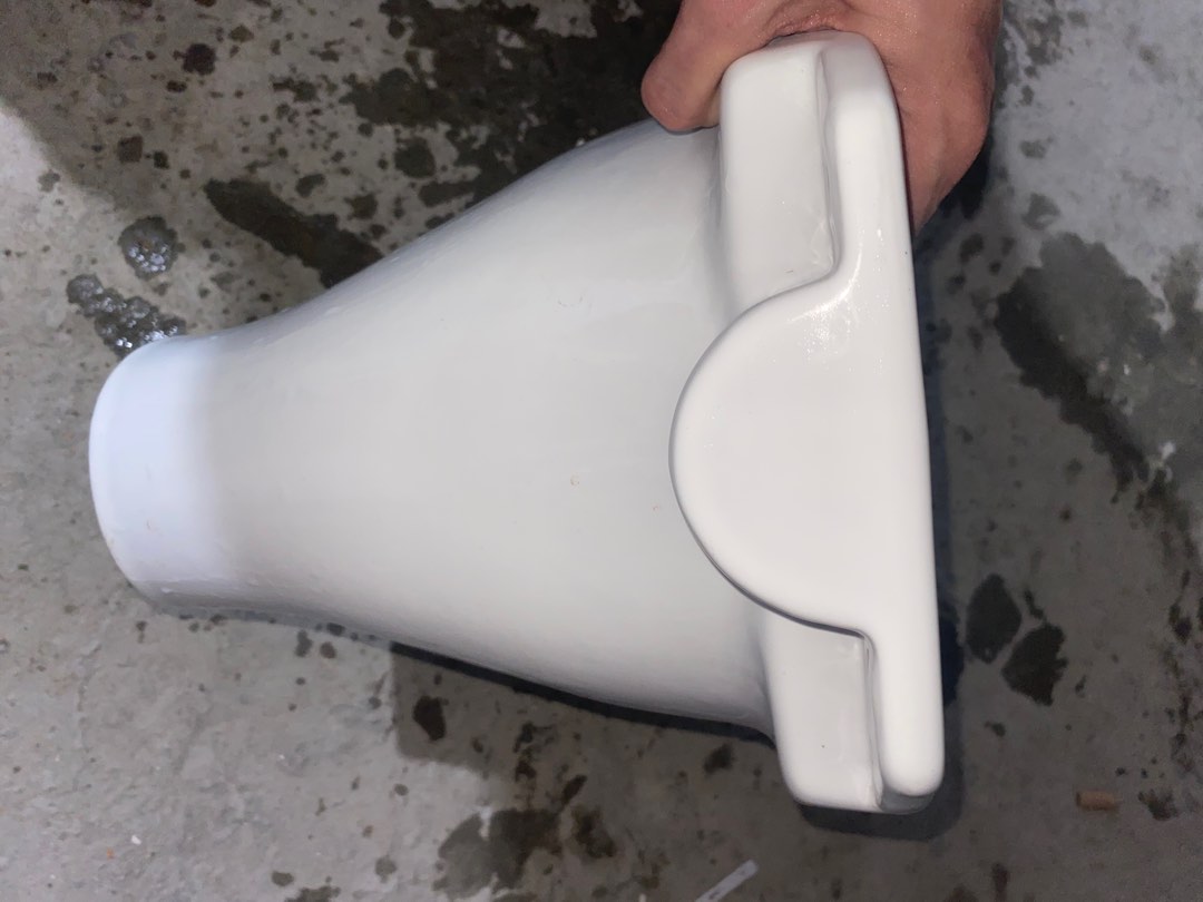 Soho Ceramic Toilet Bowl small Brndew toilet 1k only taguig loc ...