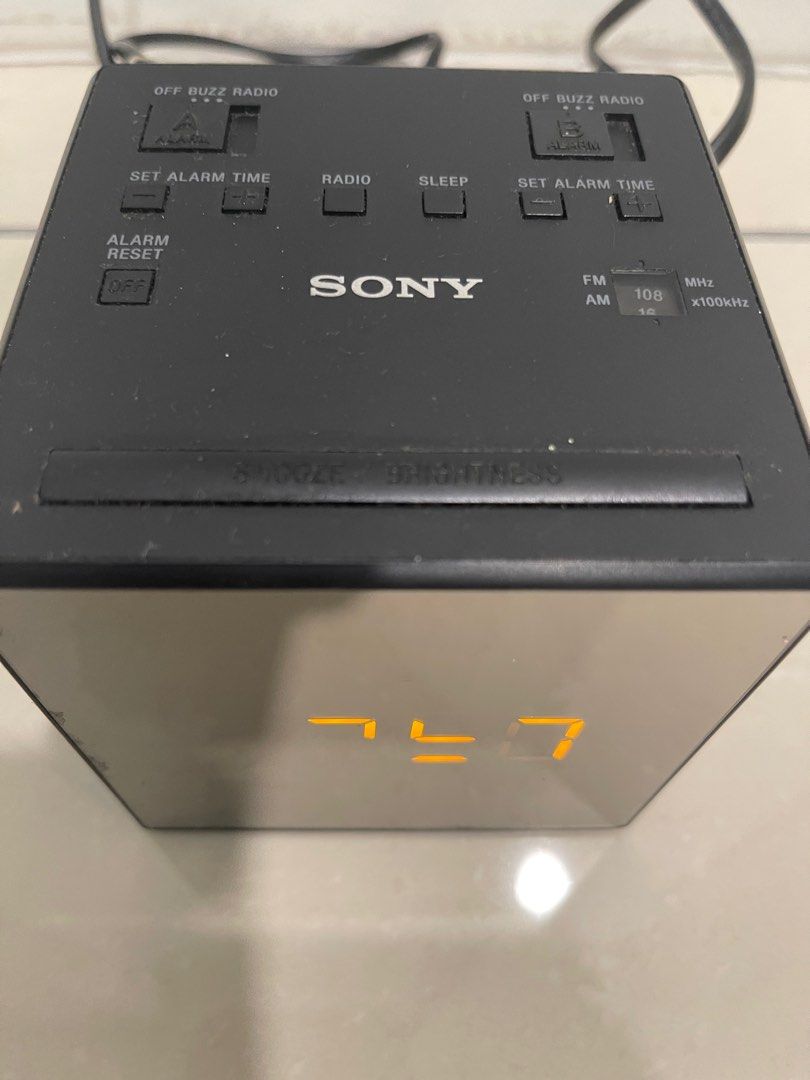 SONY LCD Digital clock with Alarm (ICF - C1T), TV & Home Appliances ...