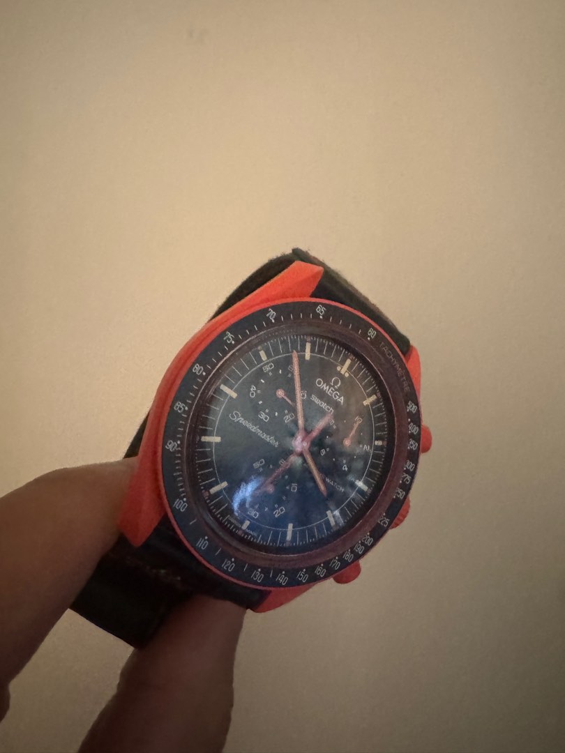 Swatch-Omega Mission to Earth Lava, Men's Fashion, Watches ...