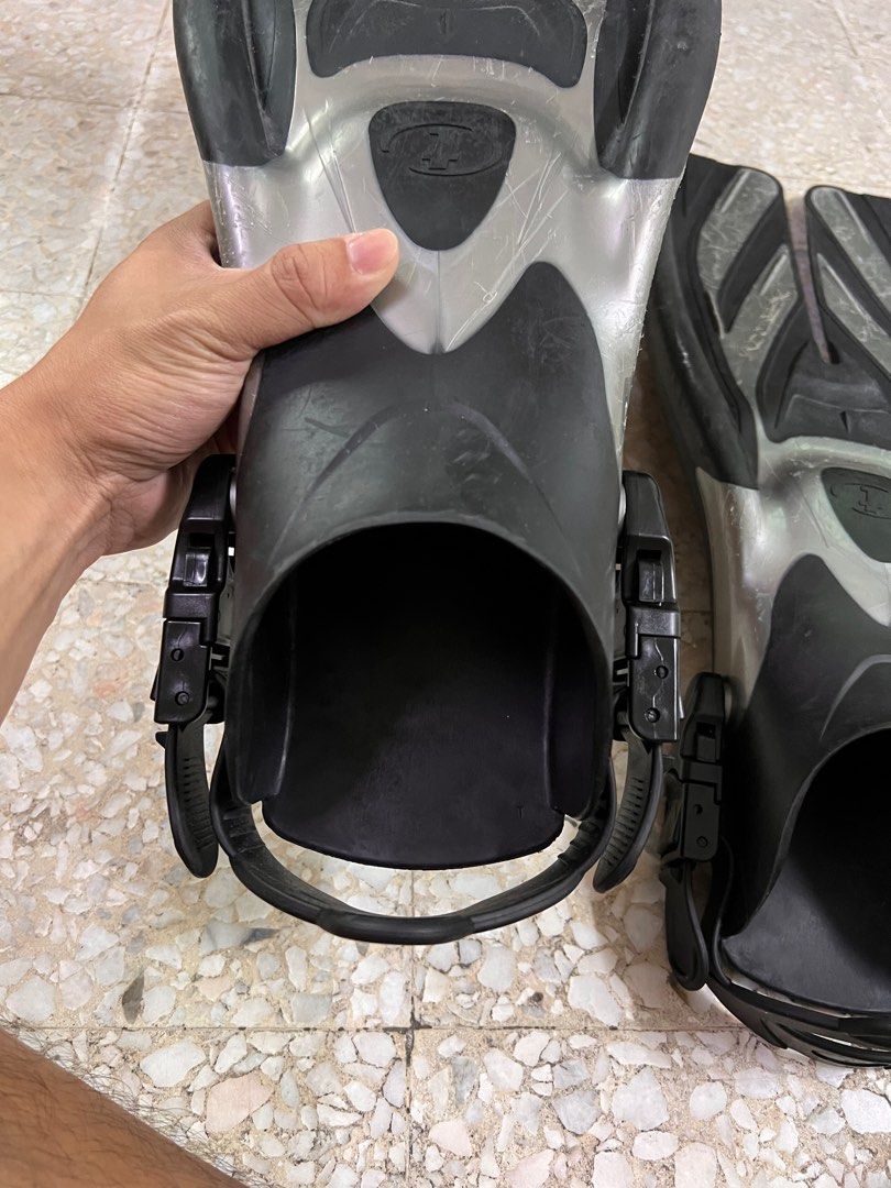 Tusa X-pert zoom split fin, Sports Equipment, Sports & Games, Water ...