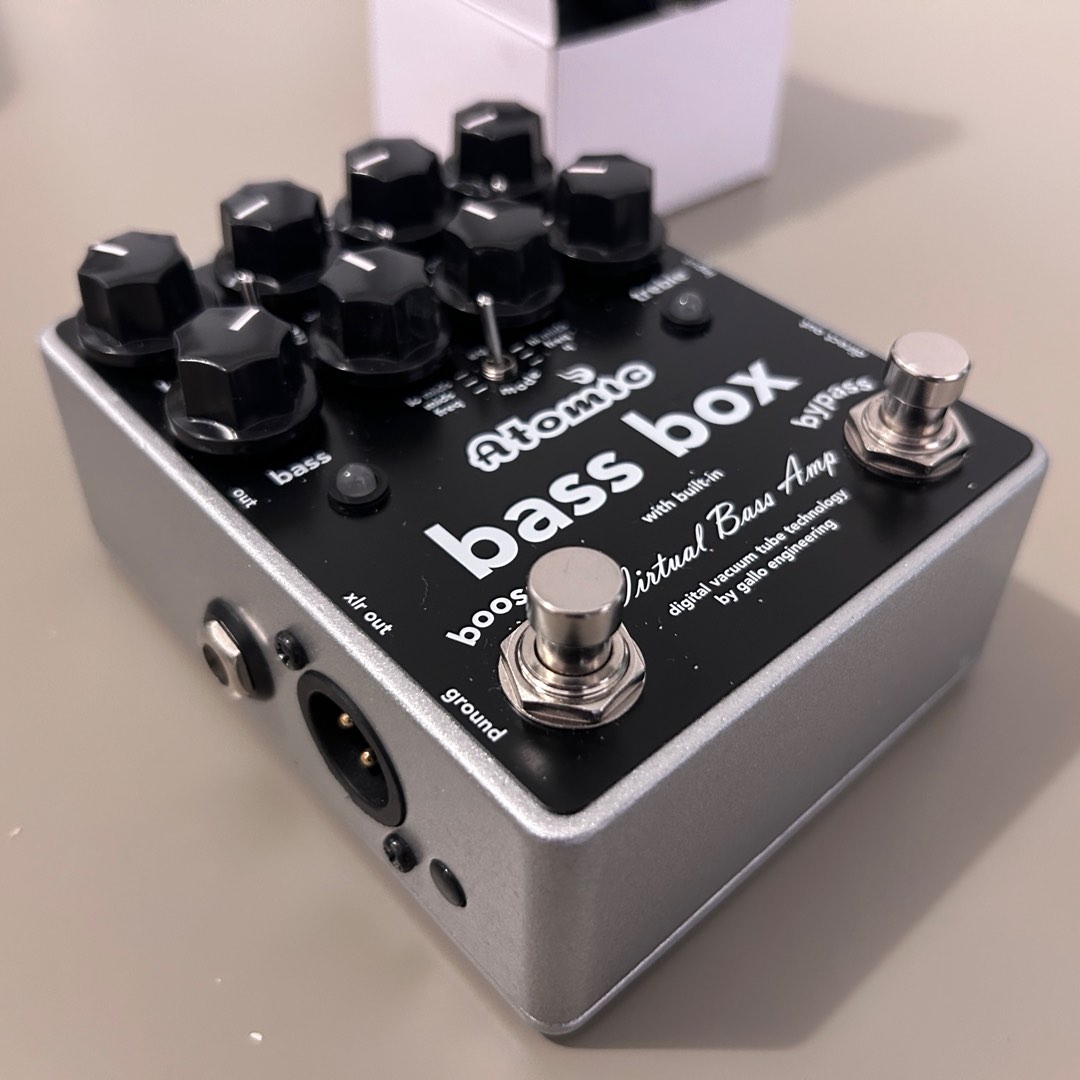 Atomic Bass Box / Bass / DI / Preamp, 興趣及遊戲, 音樂、樂器 & 配件, 樂器 - Carousell