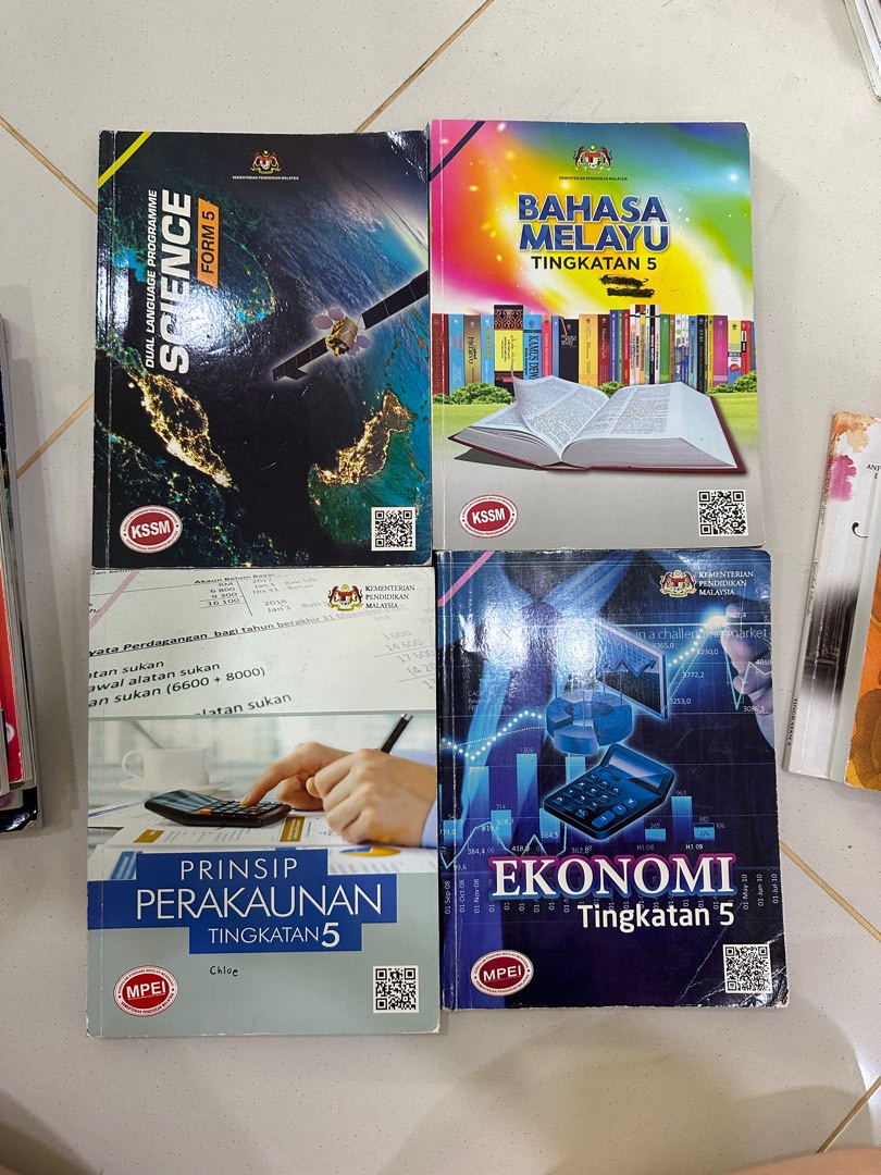 Buke teks Form 5, Hobbies & Toys, Books & Magazines, Textbooks on Carousell