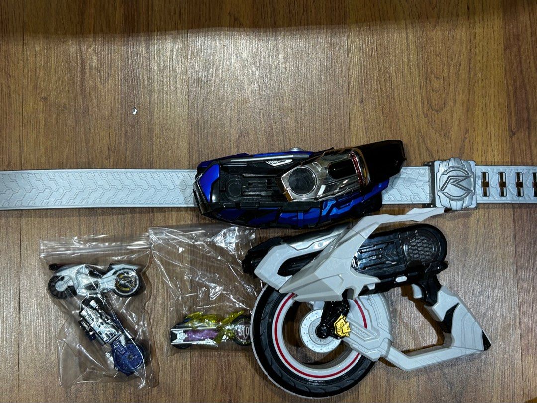 DX Kamen Rider Mach Driver + Shooter Set, Hobbies & Toys, Toys & Games ...