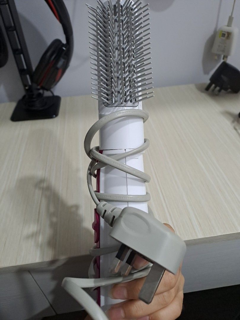 Hair drying comb, Beauty & Personal Care, Hair on Carousell