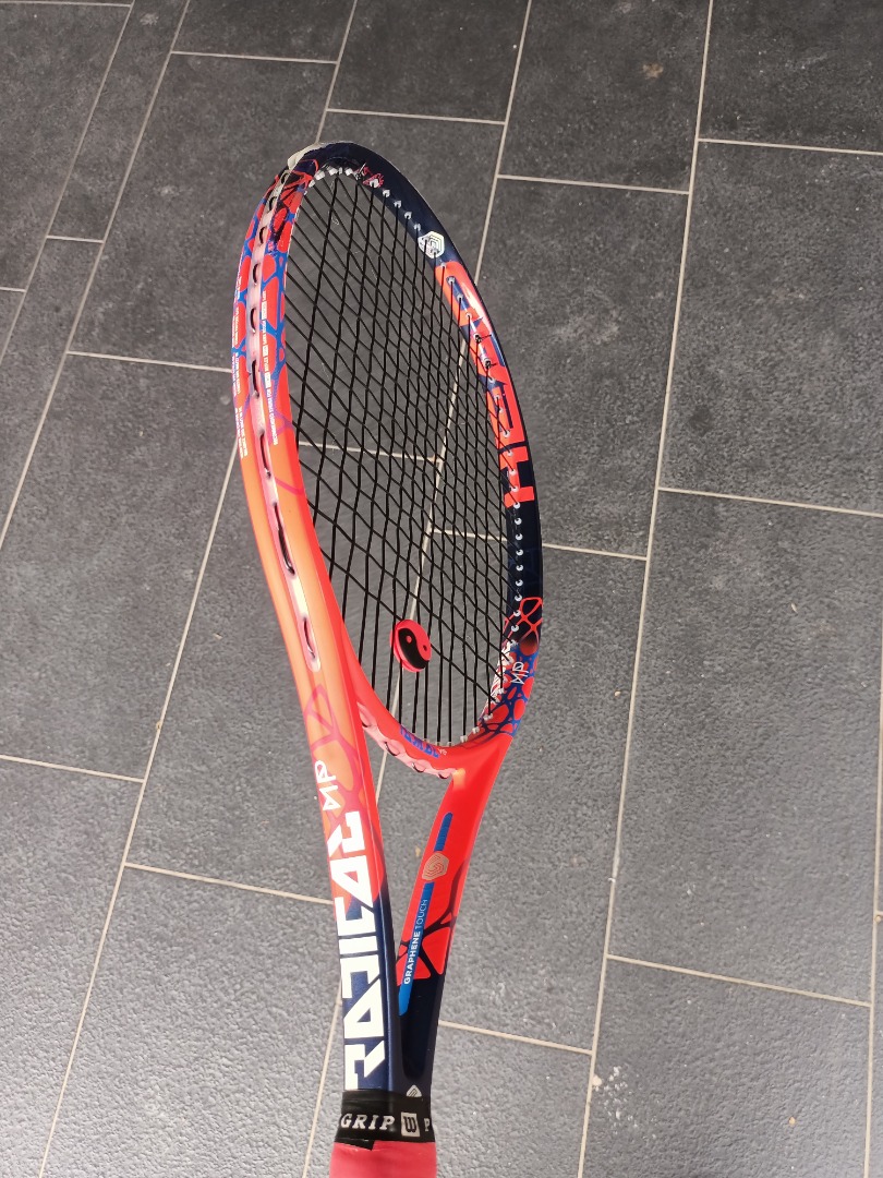 Head radical mp + Dunlop explosive bite strings., Sports Equipment ...