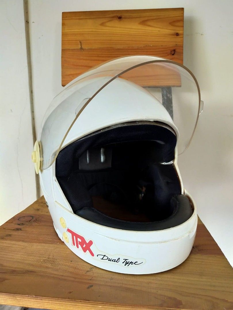 Helm TRX Jadul Kondisi All Original Bawaan, Antik, Pajangan di Carousell