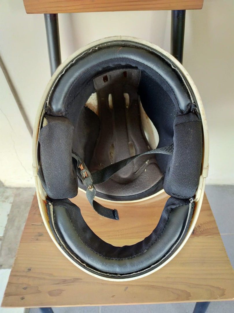 Helm TRX Jadul Kondisi All Original Bawaan, Antik, Pajangan di Carousell