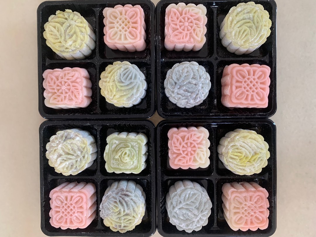 Homemade snowskin mini mooncakes (per box of 4), Food & Drinks ...