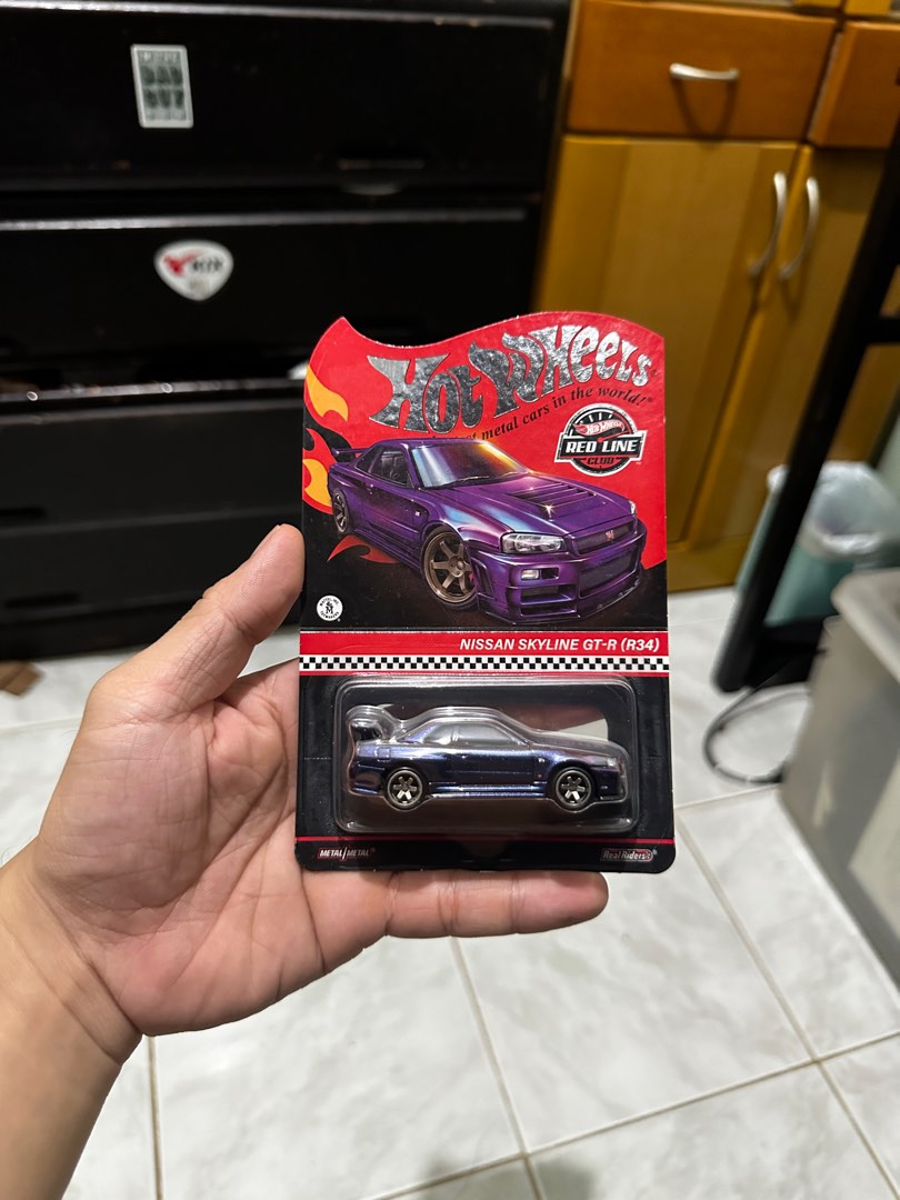 Hotwheels R34 Chameleon Rlc 2024, Hobbies & Toys, Toys & Games on Carousell