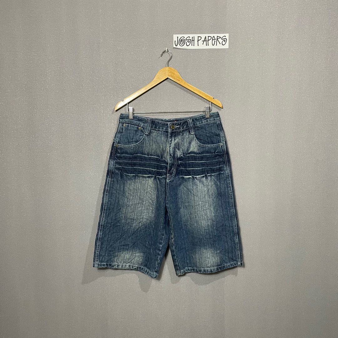 Long Jorts/Short Alternative, Men's Fashion, Bottoms, Shorts on Carousell