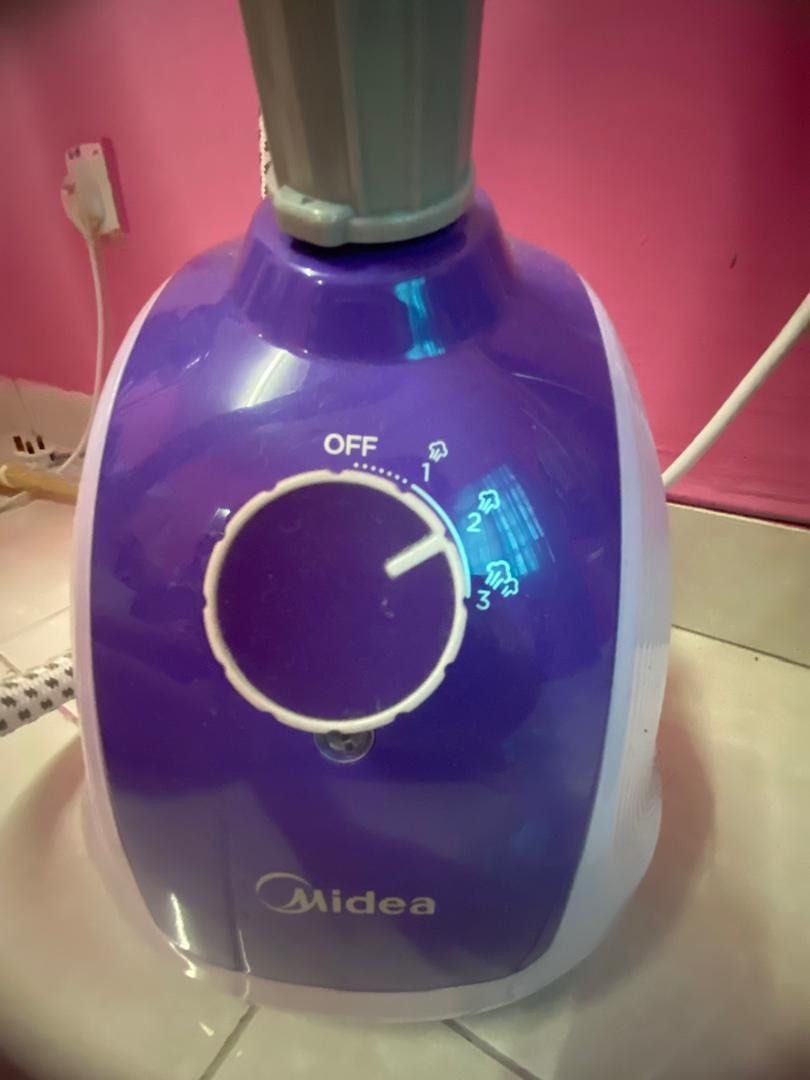 Midea Steam Iron, Furniture & Home Living, Cleaning & Homecare Supplies ...