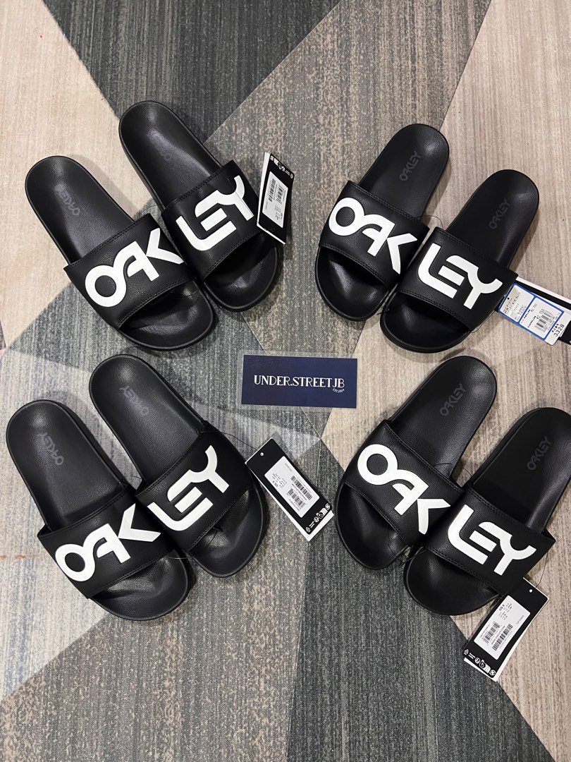 Oakley slide, Men's Fashion, Footwear, Flipflops and Slides on Carousell