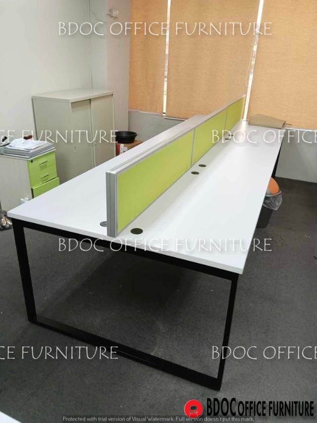 office table with divider in the middle metal legs / office partition ...