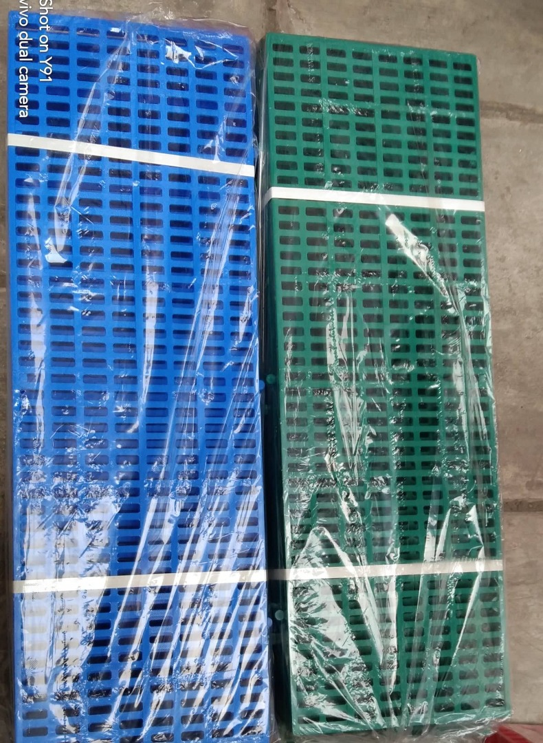 PLASTIC MATTING, Everything Else, Looking For on Carousell