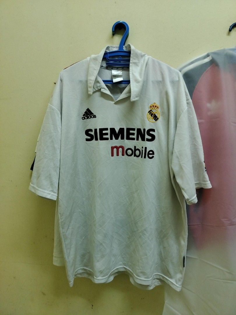 REAL MADRID 2002 HOME, Men's Fashion, Activewear on Carousell
