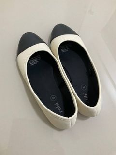 Rubi flats, Women's Fashion, Footwear, Flats on Carousell