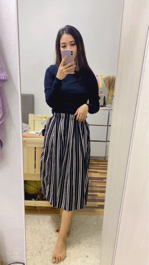 Seed (Padini) Skirt, Women's Fashion, Bottoms, Skirts on Carousell