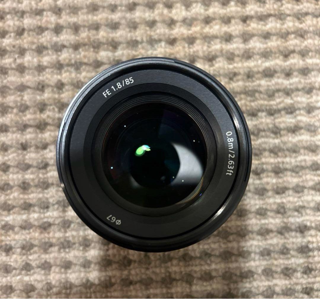SONY FE 85mm F1.8 [SEL85F18], Photography, Lens & Kits on Carousell