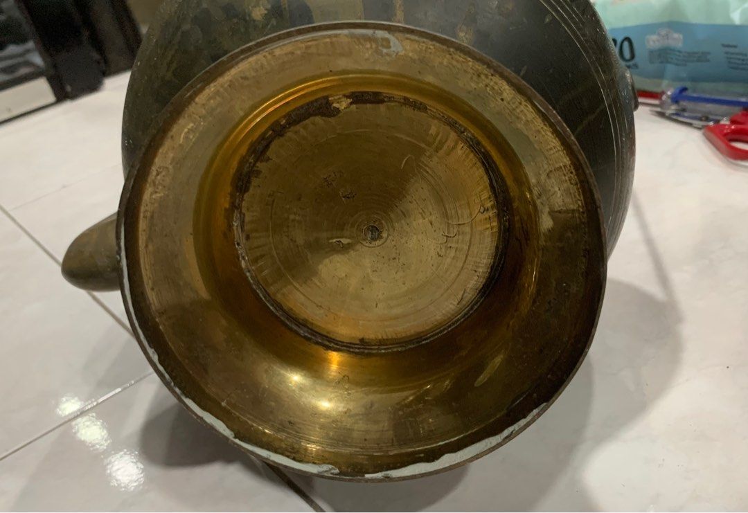 Teko Tembaga Besar 65cm, Hobbies & Toys, Collectibles & Memorabilia ...