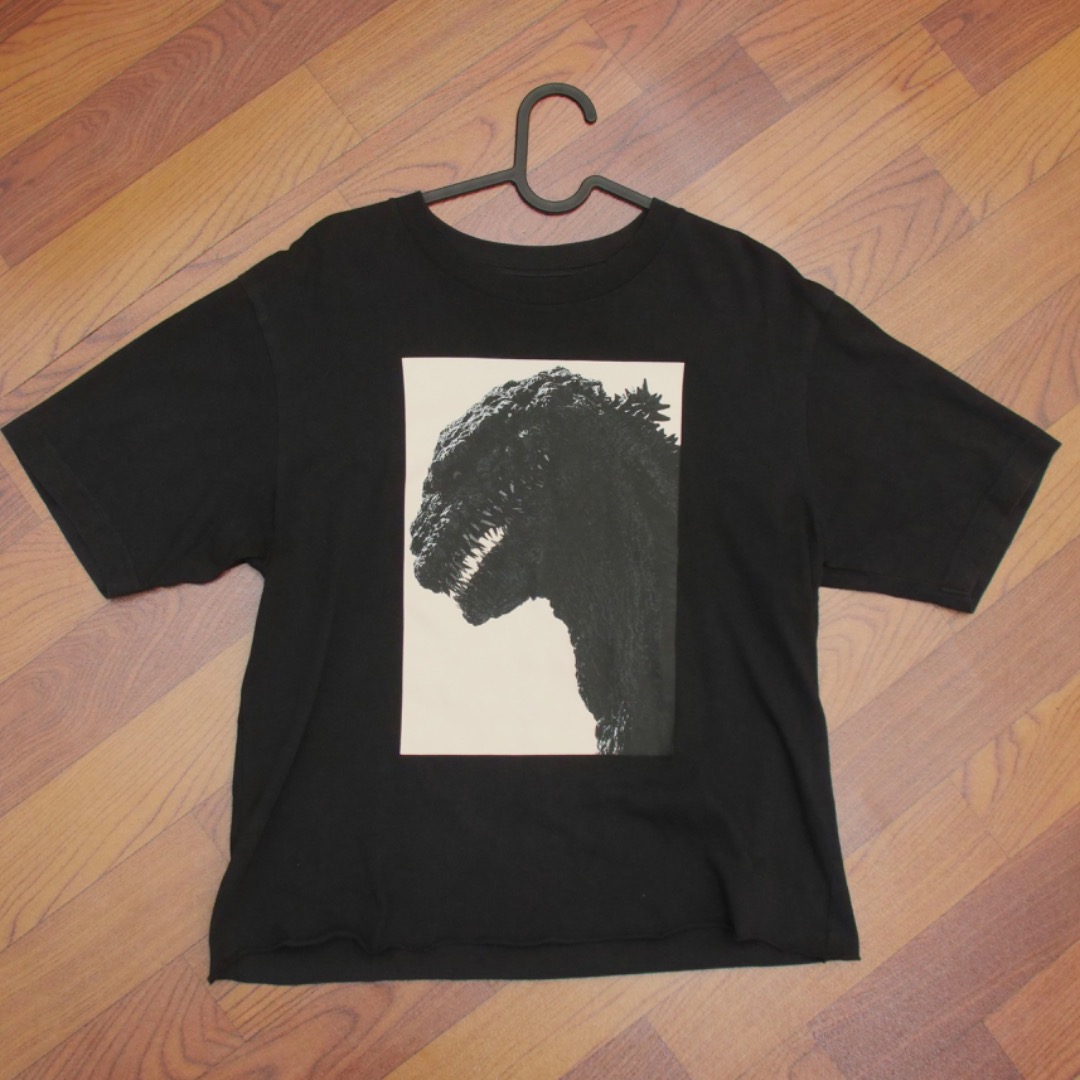 Uniqlo UT Shin Godzilla T-Shirt, Men's Fashion, Tops & Sets, Tshirts ...