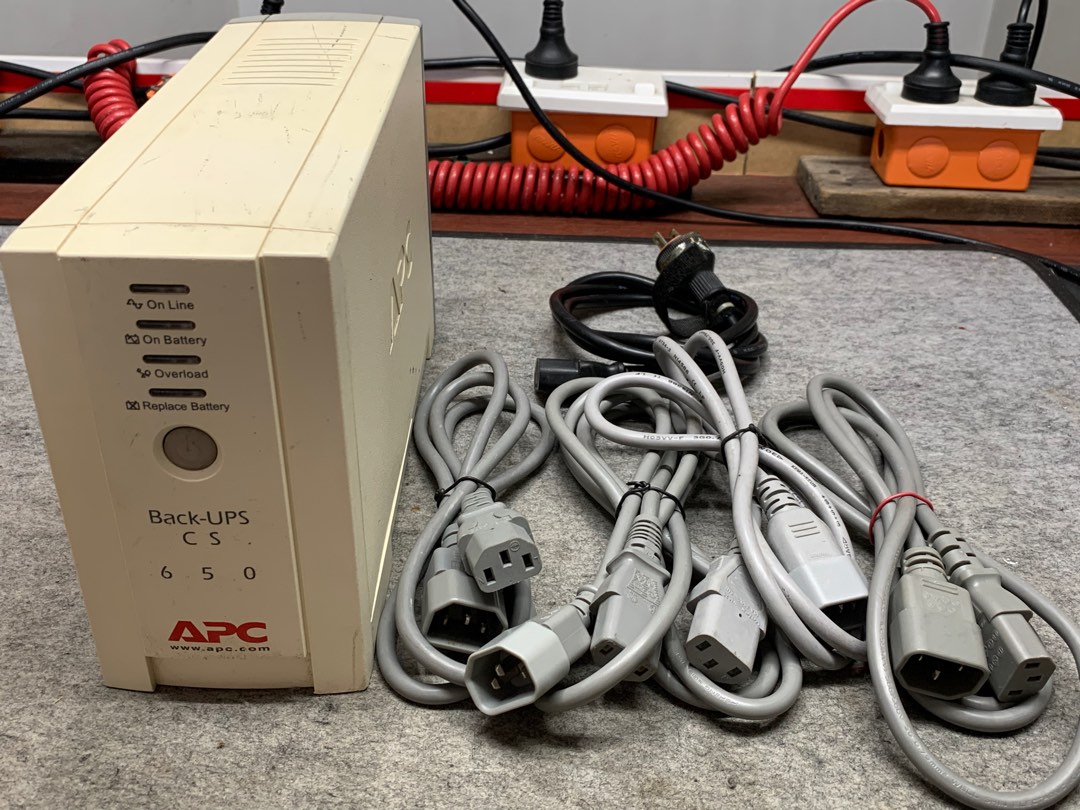 UPS APC Brand USA Battery Back-UpS CS 650, Computers & Tech, Parts ...
