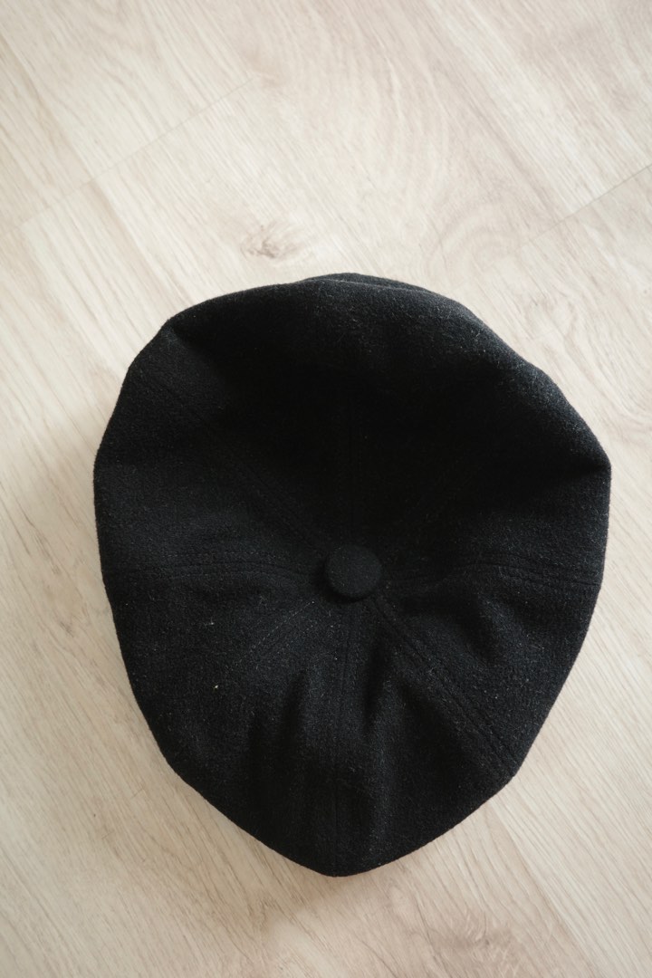 Black velvet beret news paper boy new era, Men's Fashion, Watches ...