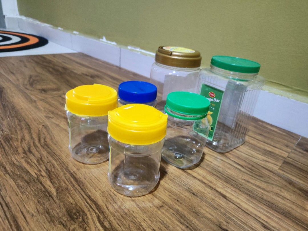 Free 6 large and small plastic container tupperware jars for kitchen ...