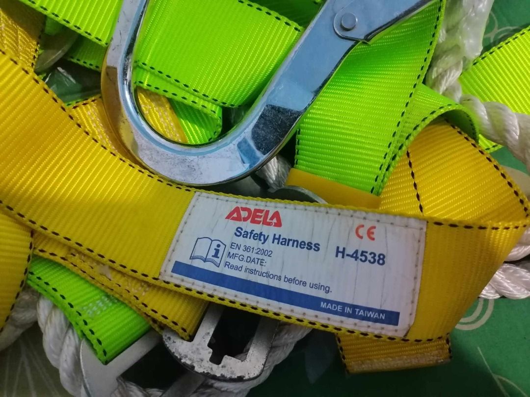 FULL BODY SAFETY HARNESS WITH LARNYARD ORIGINAL MADE IN TAIWAN (ADELA ...