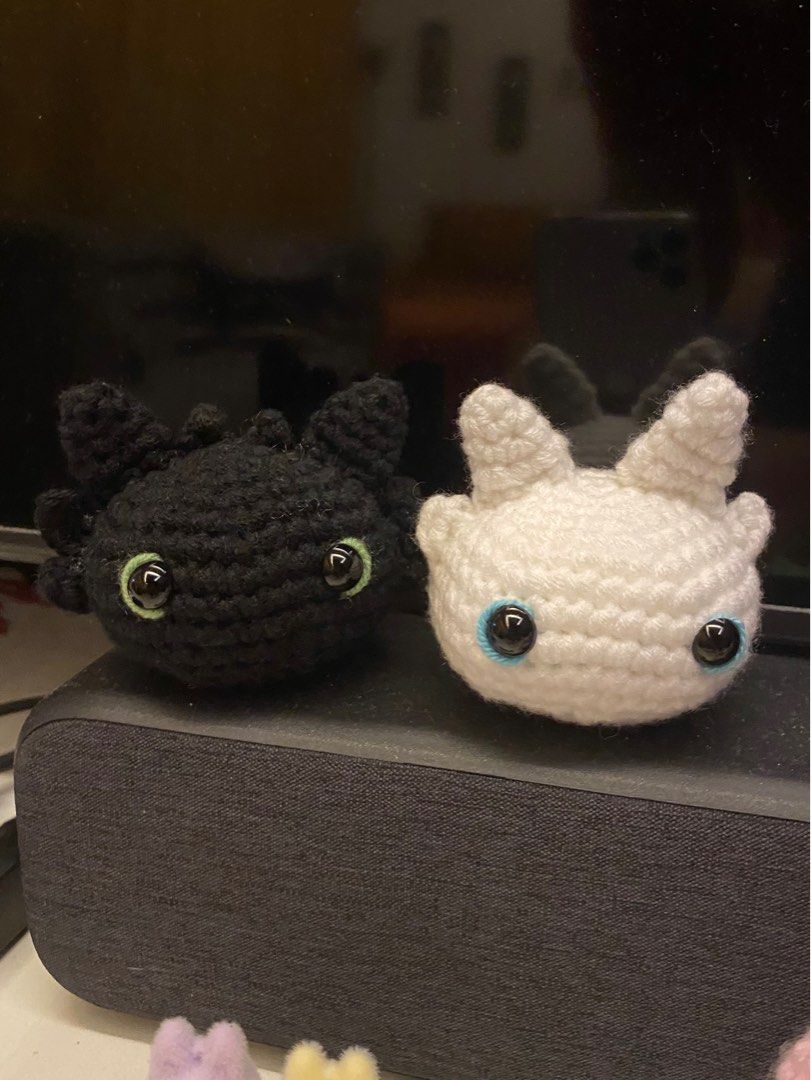 Handmade toothless and light fury crochet (how to train your dragon ...